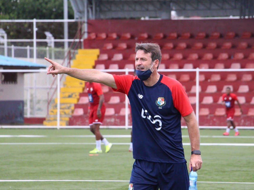 Pizarra rota: Las decisiones de Christiansen que le costaron el debut a ...