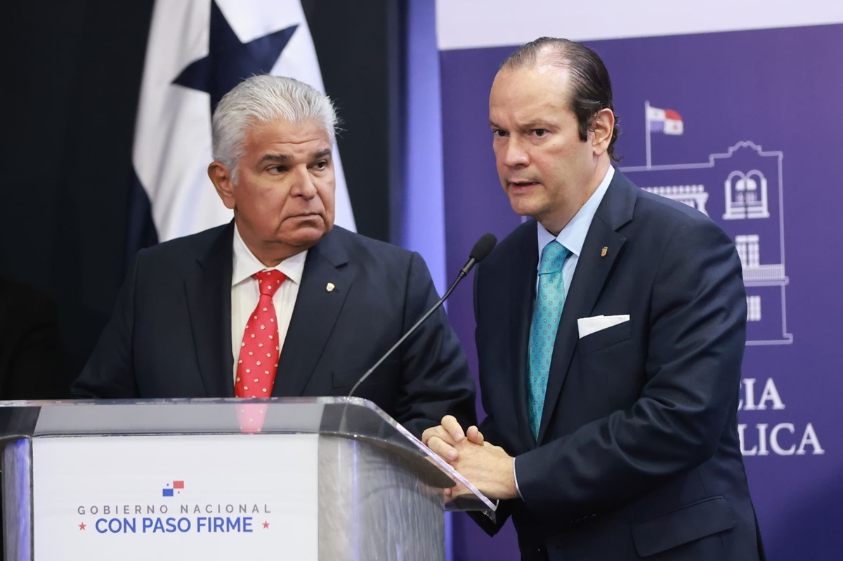 Panamá pone en “suspenso” relaciones diplomáticas con Venezuela